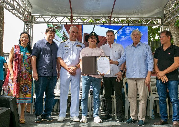 Prefeito De Manaus Assina Autorização Para Obras Do Mirante Lúcia